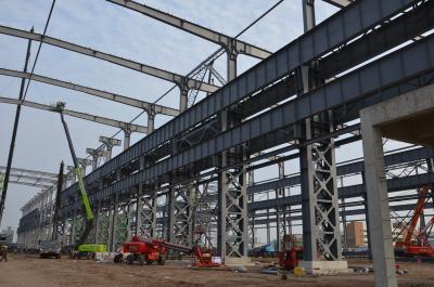 China Industrial Steel Structure Warehouse (Prefab, Anti-Corrosion, Low Cost) for sale