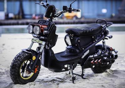 China vespa eléctrica de 72V/de 20AH 750W con la manivela y los pedales en venta