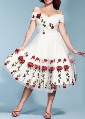 Cina Produttore di abbigliamento minimo basso Women ' S che pareggia il pizzo senza maniche della spalla con i vestiti da Embriodery in vendita