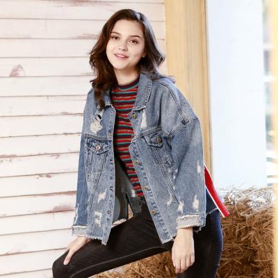 Cina la fabbrica su ordinazione Cina dell'abbigliamento ha stampato le signore che di personalità i rivestimenti ricopre il rivestimento adatto sciolto del denim del BF in vendita