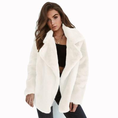 Cina Cappotto femminile della lana del risvolto della peluche di produzione dell'abbigliamento Polyetser 100% S-3XL per l'inverno in vendita