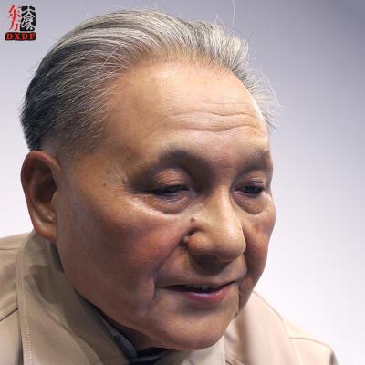 China Hyper Realistic Custom Made Personality Human Size Statue for sale