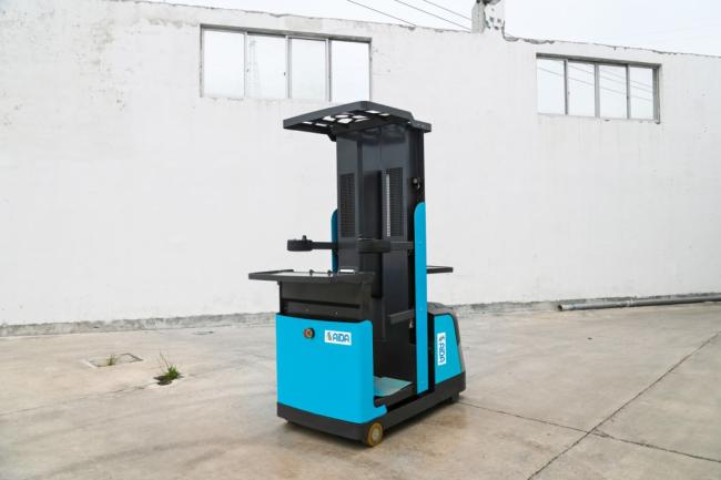 China Manufacture Man Standing Order Picker Forklift Height 23 Feet 7meters