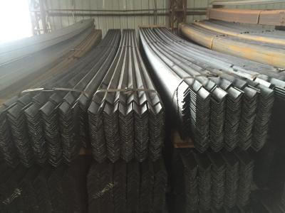 China ST37 ST52 Structural Beam Mild Steel Angle Bar in size 40*4 with Paint Coating Surface treatment for sale
