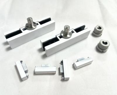 Cina Acciaio inossidabile 304 Materiale Sala doccia Bagno Porta di vetro Striscia lunga Fuso di precisione in vendita