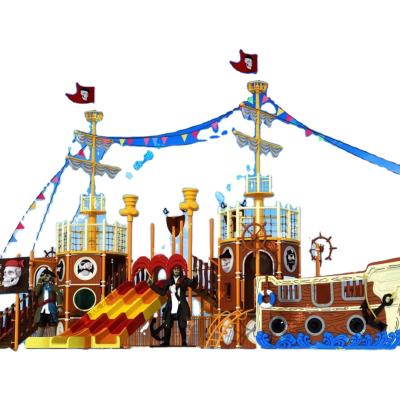 Cina Open Fiberglass Pirate Ship Park Equipment Fiberglass Slide in vendita