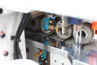 Cina Bordo stretto automatico Bander HD686J dell'estremità per la lavorazione del legno del pannello di 40mm in vendita