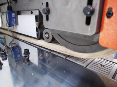 China Haut-Gefühl-Platte PUR EVA Automatic Edge Banding Machine Auto-3mm, die HD836JPKQ mit einem Band versieht zu verkaufen