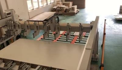 China Cnc Beam Saw Machine Wood Panel Cutting Machine Mass Furniture Mdf Panel Saw for sale