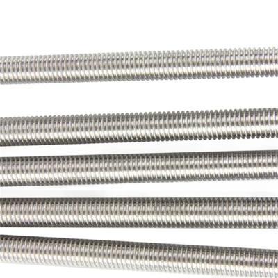 중국 나사산이 있는 봉 UNC UNF 아연은 L7 B7 직류 전기로 자극된 탄소강 Din 975 Din976을 도금처리했습니다 판매용