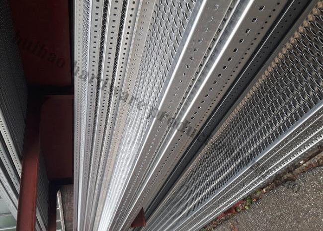 8 Diamond Aluminum Safety Grating Stair Treads With Customer Specified Length