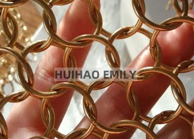 China Goud Ring Mesh Kettendraad Woven Type Rood Metalen Ring Mesh Draperie Te koop