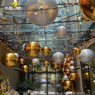 China Bola de espelho inflável de prata gigante PVC para decoração de festa de casamento de Natal à venda