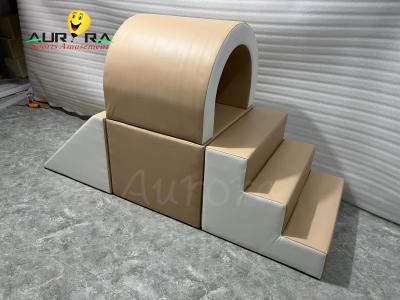 Cina Noleggio per feste attrezzature gonfiabili per gioco morbido parco giochi mobile piscina a palla morbida beige in vendita