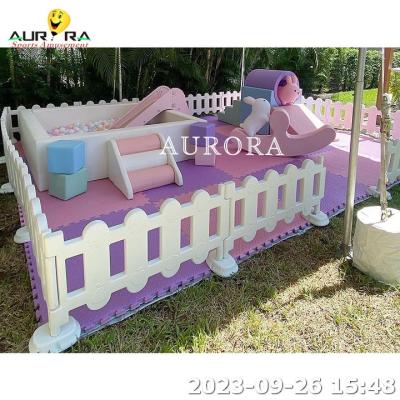 Cina Set per giochi morbidi Parco giochi esterno Bianco Blu attrezzature gonfiabili per giochi morbidi in vendita