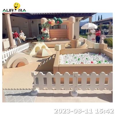 Cina Soft Play Set Bianco e Bianco Colori neutri Centro di festa per bambini Soft Play Equipaggiamento in vendita
