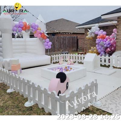 Cina Soft Play Bounce House Noleggio Outdoor Soft Play Con Slide E Ball Pit Bianco in vendita