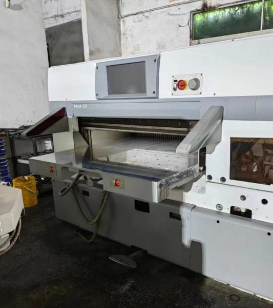 Lange levensduur Polar 137 kleurrijke guillotine snijmachine voor de productie-installatie
