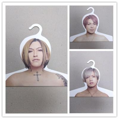 China Cartoon Cat Cardboard Hangers Animal Style Paper Hanger Customized Shape for sale