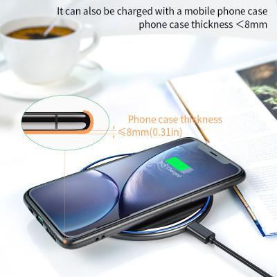 Cina Mirror Desktop Tipo C caricabatterie wireless 5W 7.5W 10W 15W Cargadores Para Celulares in vendita
