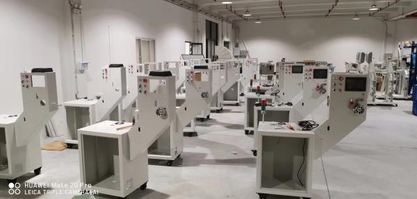 Macchine per il taglio in lunghezza di tubi e tubi, tagliatrici di tubi; macchine per il taglio; macchine per il taglio automatico di tubi;