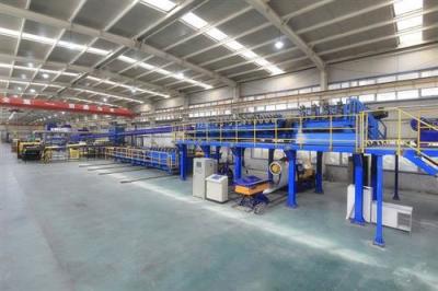China Automatic Sandwich Panel Making Machine for sale