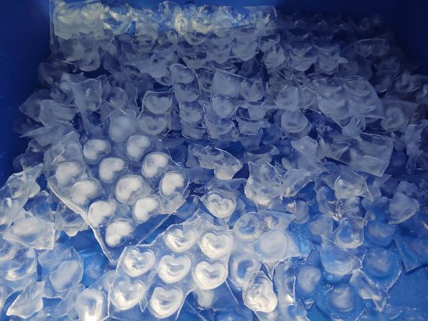 Quality ICH-100 Cheap Price Automatic Heart Shape Ice Maker Stainless Steel Ice Making for sale