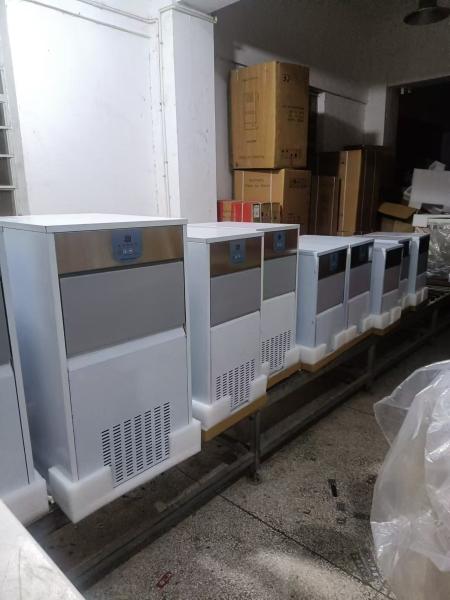Quality ICS-100 Hot Sale Snowflake Ice Machine Factory Price Snow Ice Machine 100 Kgs for sale