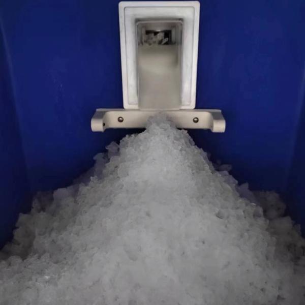 Quality Customized Snow Flake Crush Ice Maker Machine Commercial Ice 1000kg Per Day for sale