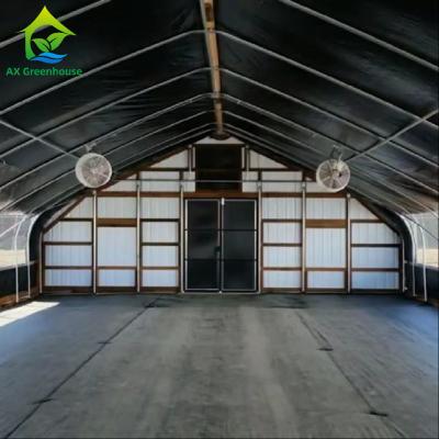 Cina La luce commerciale Dep Greenhouse Plastic Film Hot del cortile ha galvanizzato la serra d'acciaio in vendita
