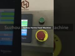 Os padeiros usam a máquina de fazer chocolate de 25 litros para pequenas empresas