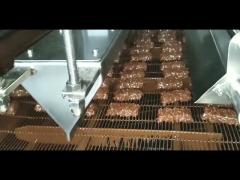 1200mm Kleder van de Breedte de Zuivere Chocolade met Twee Pompen en Koeltunnel
