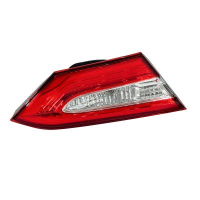 Cina Lampade posteriori per auto per Toyota CAMRY 2018-2024 81550-06840 81560-06840 Lampade posteriori fumate in vendita