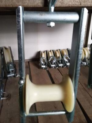 China Aluminum Nylon Sheave Roller Bunch Conductor Stringing Pulley Block for sale
