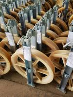 China 20kn Manual Conductor Pulley Stringing Roller Block For Lifting Platform for sale