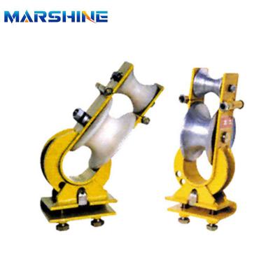 中国 Sheave Features Galvanized Crossarm Mounted Pulley Cable Block For 20kn Load Capacity 販売のため