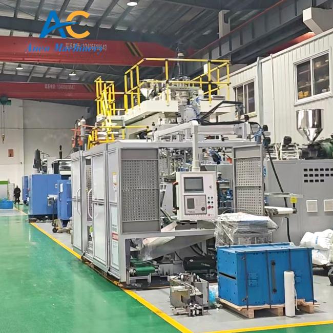 Machine extrusion system detail