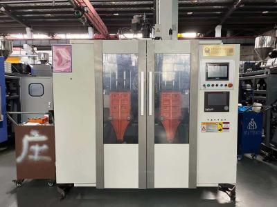 Cina Il prodotto chimico imbottiglia la macchina 500ml 1 dello stampaggio mediante soffiatura dell'estrusione di EBM completamente automatica in vendita