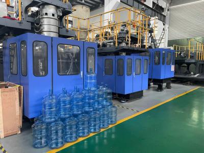 Cina Macchina dello stampaggio mediante soffiatura dell'estrusione del PC della bottiglia di acqua una forma rettangolare di 5 galloni in vendita