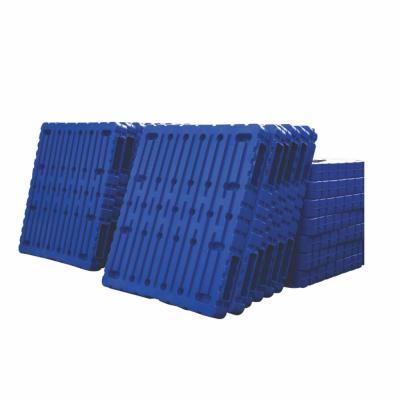 Cina pallet di plastica completamente automatico della grande macchina dello stampaggio mediante soffiatura 2000L che fa macchina in vendita