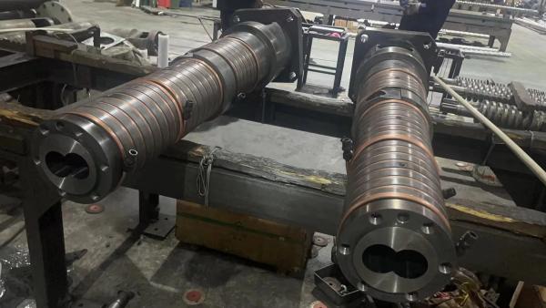 Plastic Extruder Conic Twin Screw And Barrel  / Bi-metal Screw And Barrel For Double Twin Screw Extruders