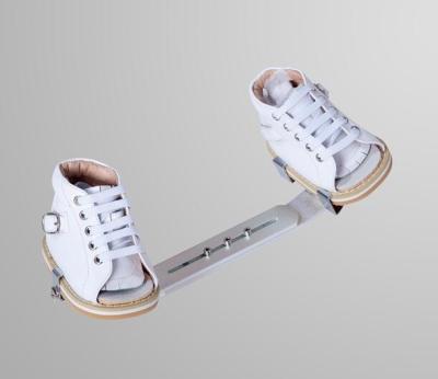 2020 niños corrigen la corrección ortótica del desgaste del pie de los zapatos de Dennis Brown Shoes Club Foot de los niños de los zapatos