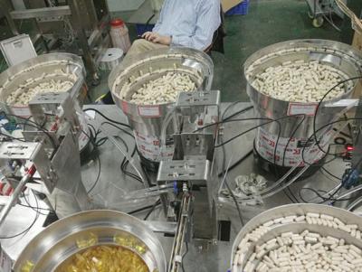 China Tablet Sachet Packing Machine for sale