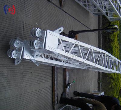Chine Poteau de levage en treillis en forme de A LBR-250 pour montage de tour, portée 8-28M à vendre