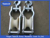 China Nylon Wheel Crossarm Mounted Conductor Pulley Stringing Block for sale