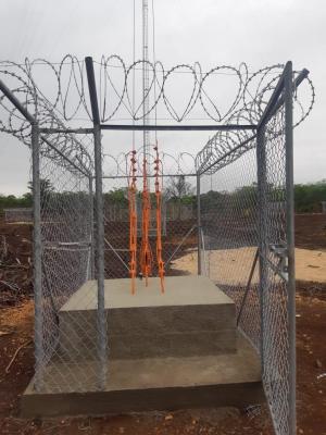 China Telecommunication Steel Galvanized Guyed Tower With Brackets And Lightning Rod for sale