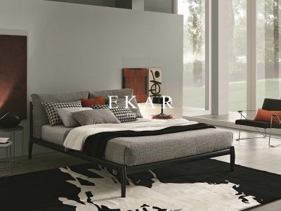 China Italian King Size Bed Frame Metal Bed for sale