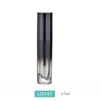 China Custom Plastic Empty Lip Gloss Bottle 1-15ml Capacity with Foot Applicator - ISO SGS Certified - MOQ 10000pcs for sale