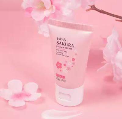 China Face Cream 30g Brightening Moisturizer With Essence Ingredients for Skin Whitening & Moisturization for sale