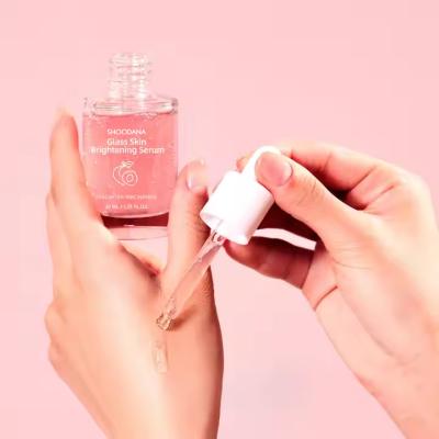 Cina ODM / OEM Private Label Korean Glass Skin Hydrating Brightening Face Serum Peach 70% Niacinamide Serum per il tono della pelle irregolare in vendita